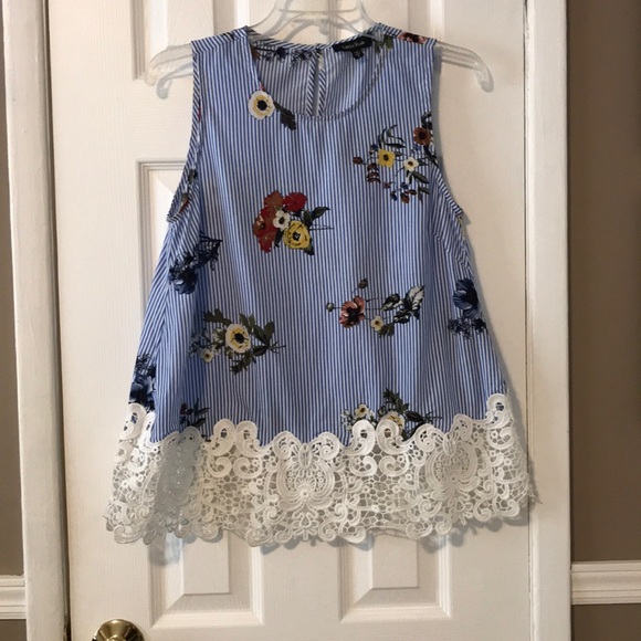 Lea & Viola | Tops | Lea Viola Blue Pinstripe Floral Tank W Lace | Poshmark